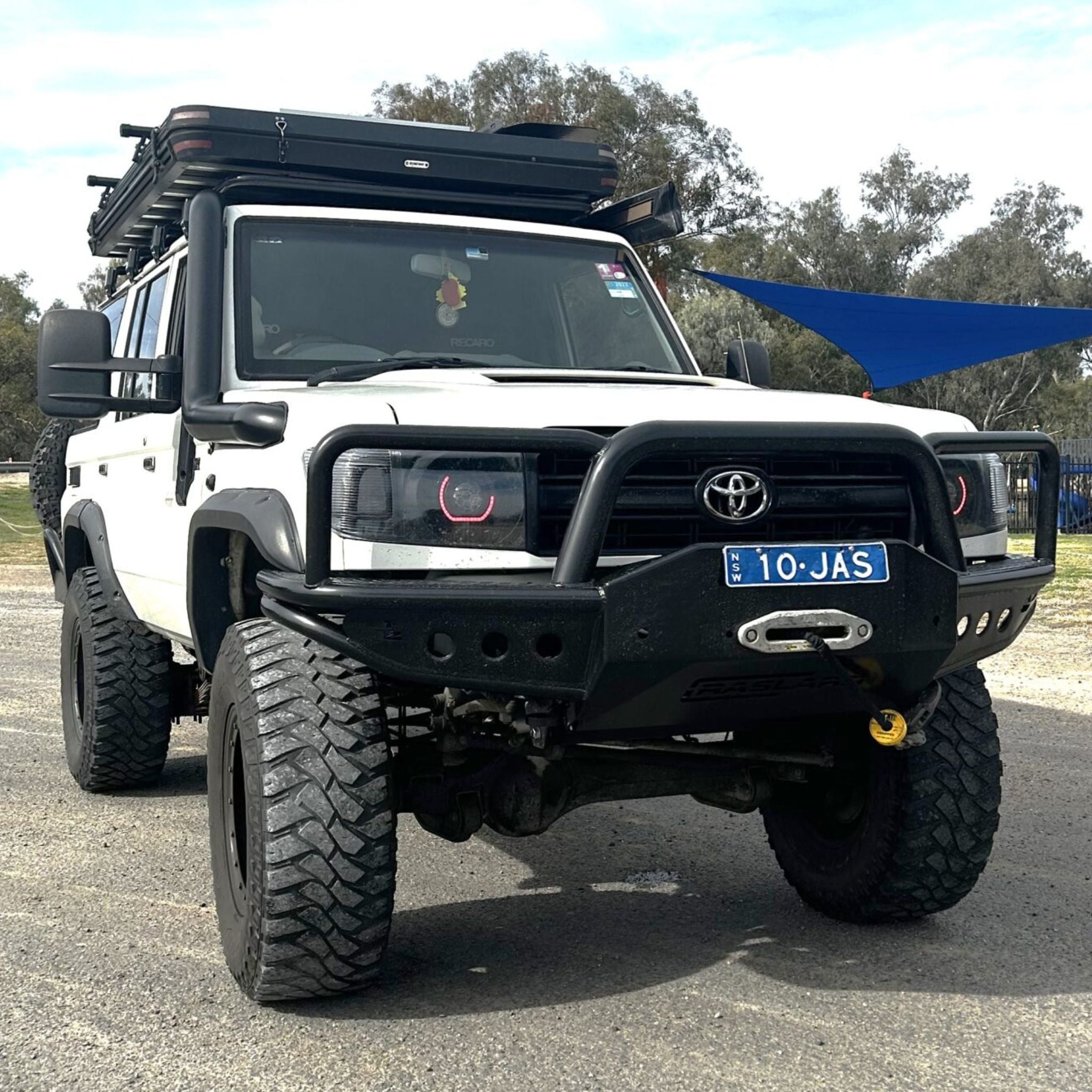 76 Series Toyota Landcruiser Azza Bull Bar - 4x4 Offroad Centre